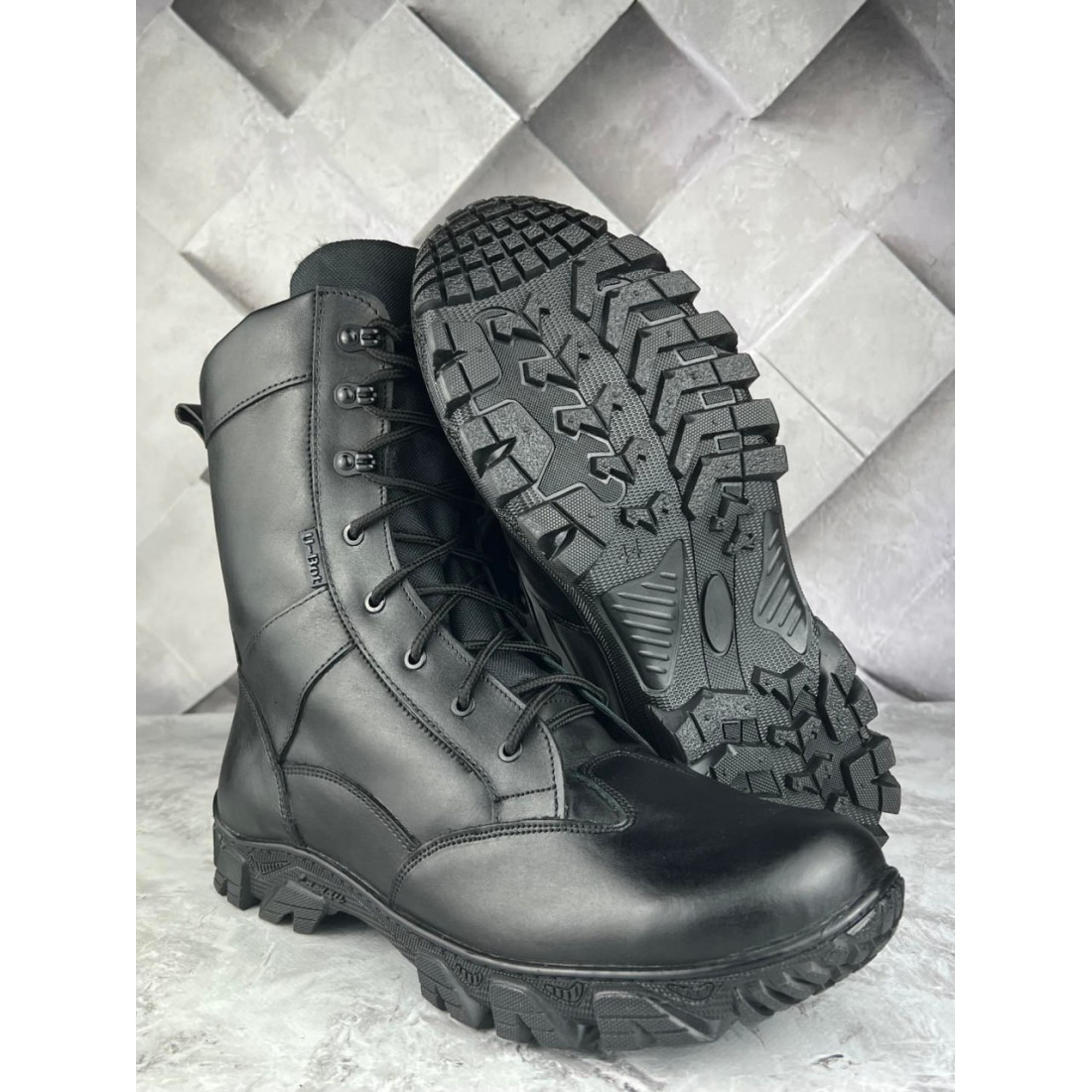Military boots 